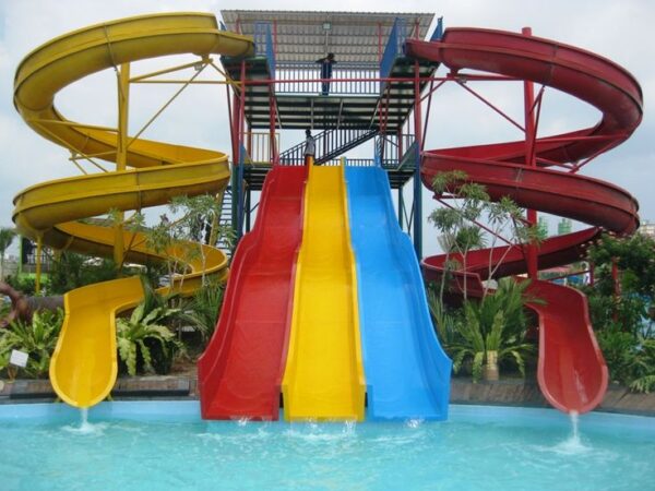 Kolam Renang Blitar Park: Destinasi Seru dan Segar di Kota Blitar